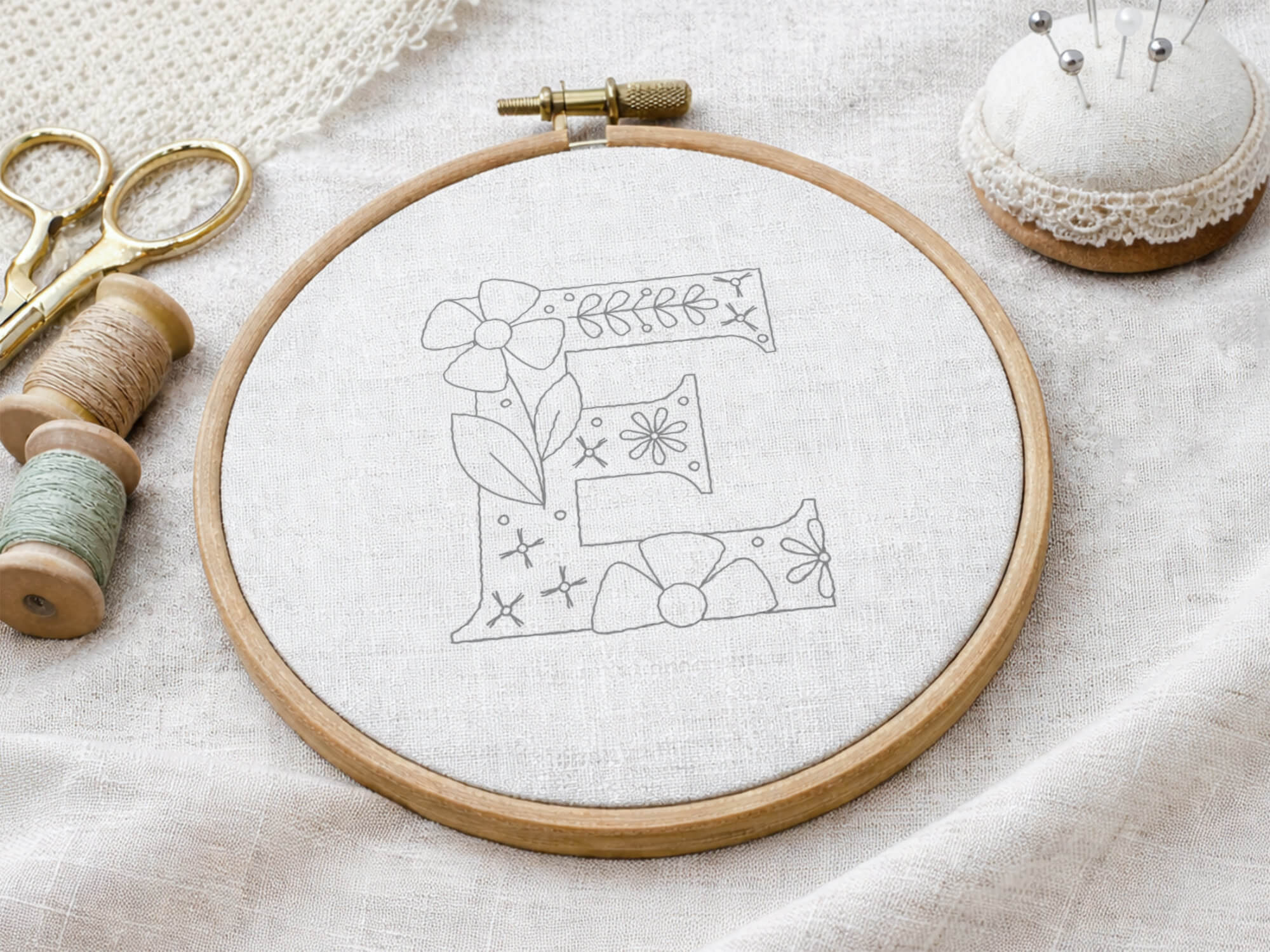 Letter E Outline Hand Embroidery Pattern, Bold Botanica Alphabet