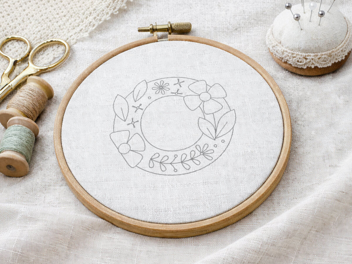 Letter O Outline Hand Embroidery Pattern, Bold Botanica Alphabet